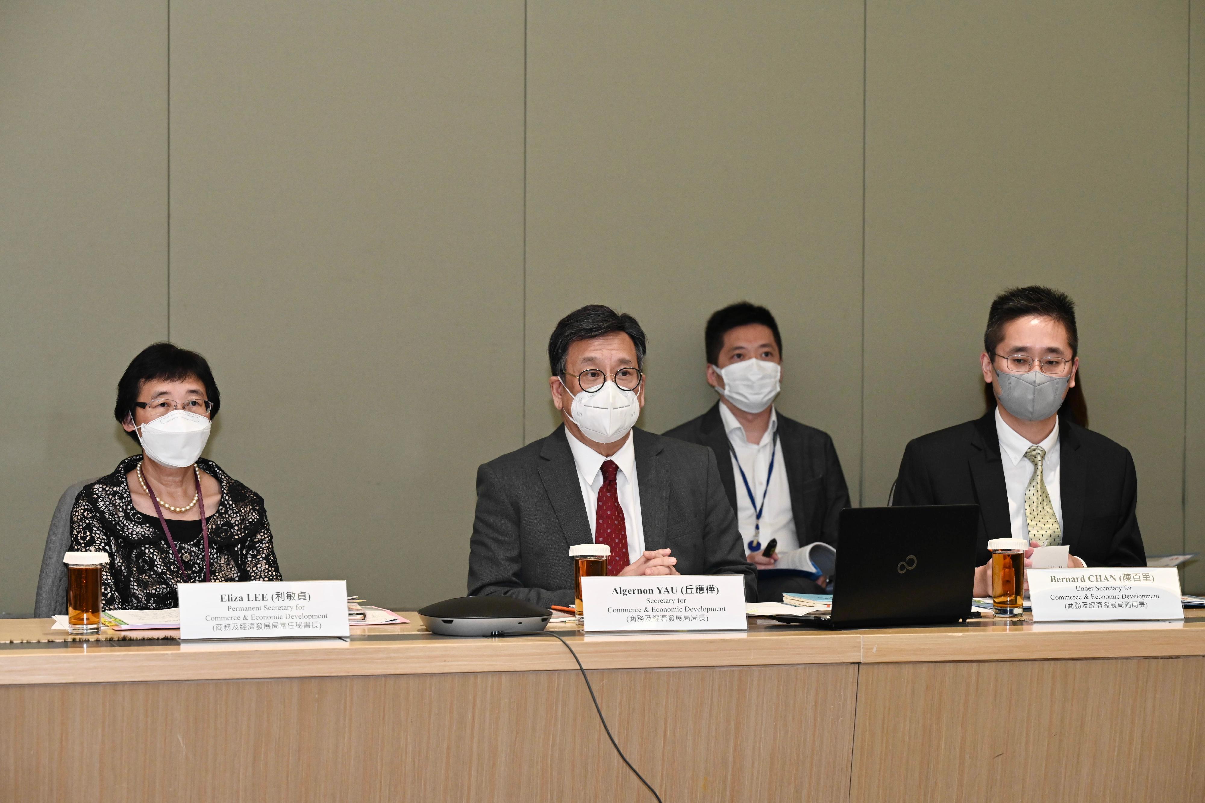 CEDB briefs Trade and Industry Advisory Board on Policy Address (with ...